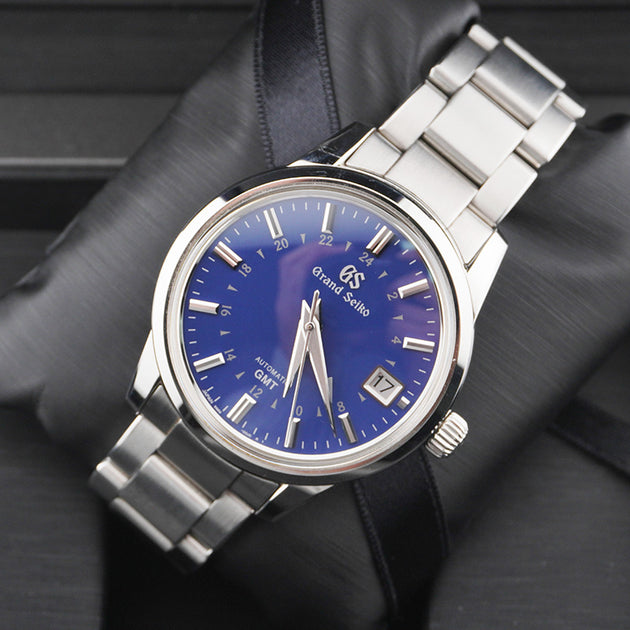 Luxury Watches - First Class Timepieces